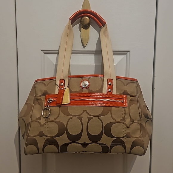 Coach | Bags | Coach Daisy Signature Collection Vintage Tote Bag | Poshmark